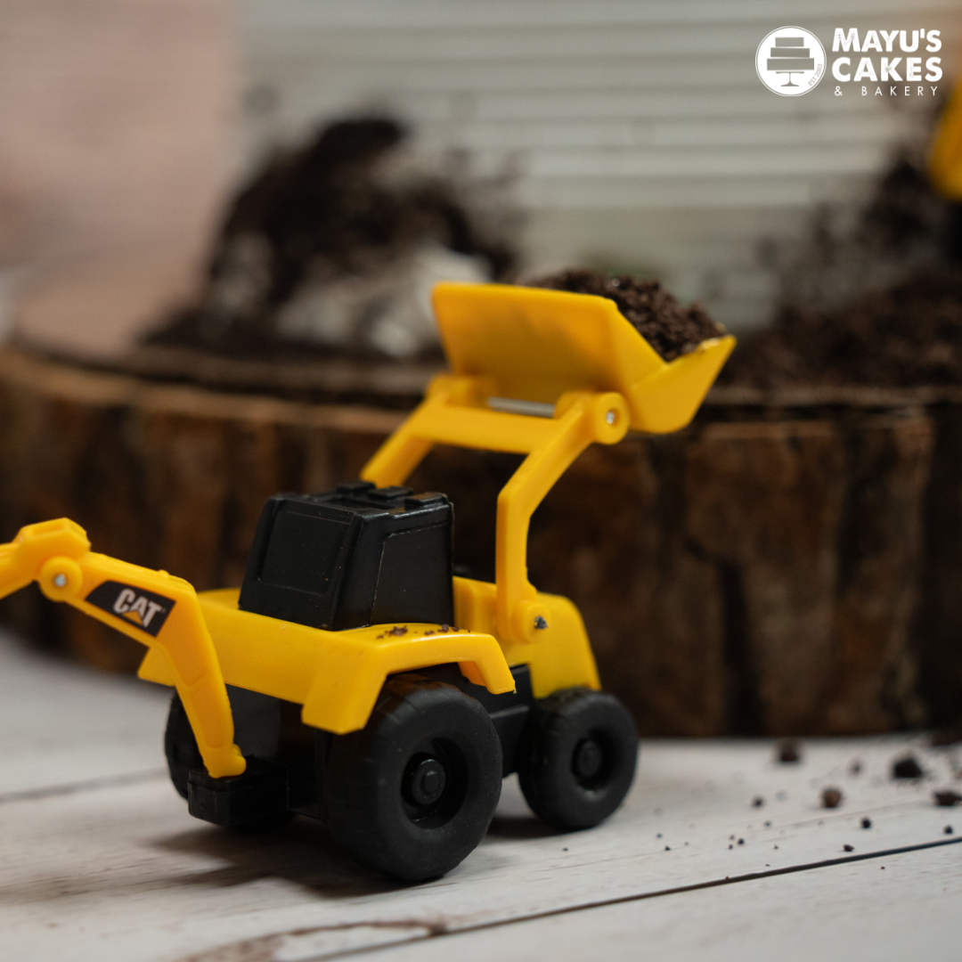 Sweet Build Cake – Mayu's Cakes & Bakery